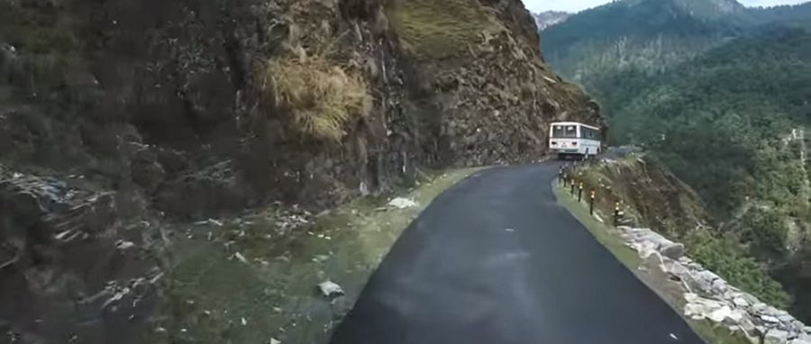 Courage is required to drive the Munsiyari Road