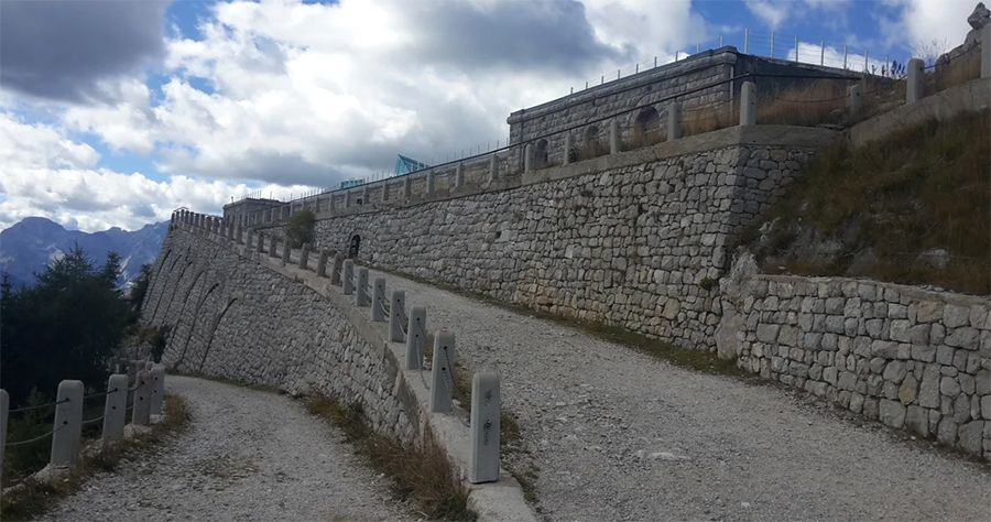 Monte Rite: an old military dirt track