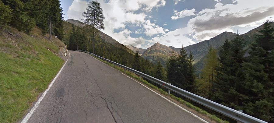 Monte Giovo Pass, a 5 stars road in the Italian Alps
