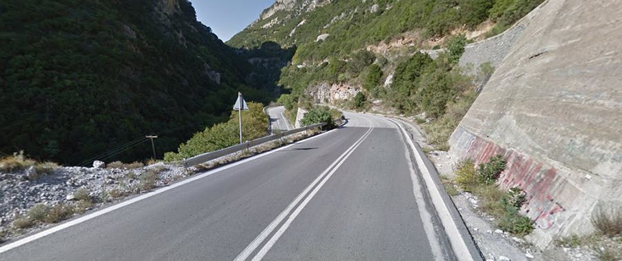 Langada Pass, a stunning road with overhanging cliffs