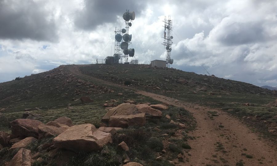 Travel guide to the top of Almagre Mountain South