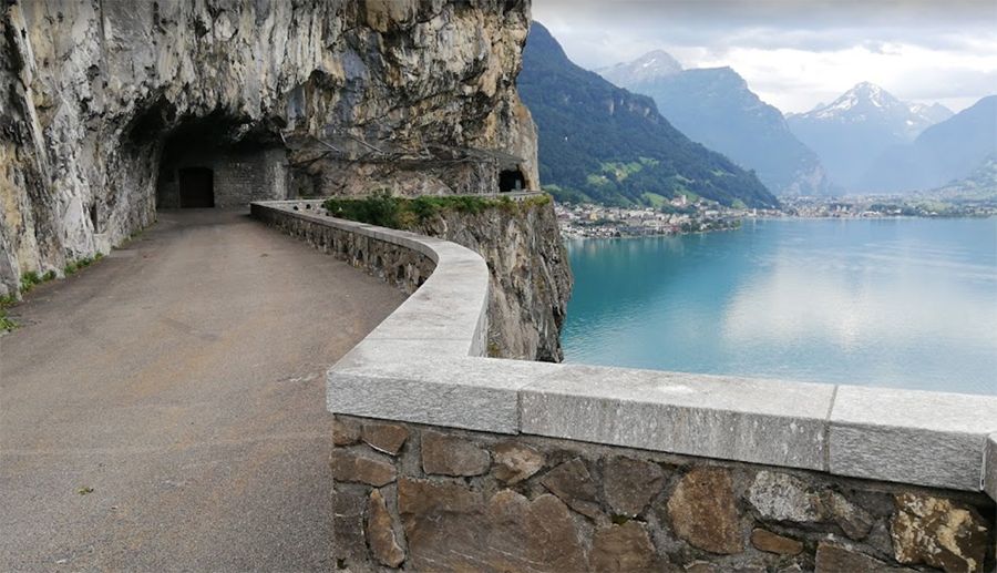 Alte Axenstrasse road: stay away if you're scared of heights